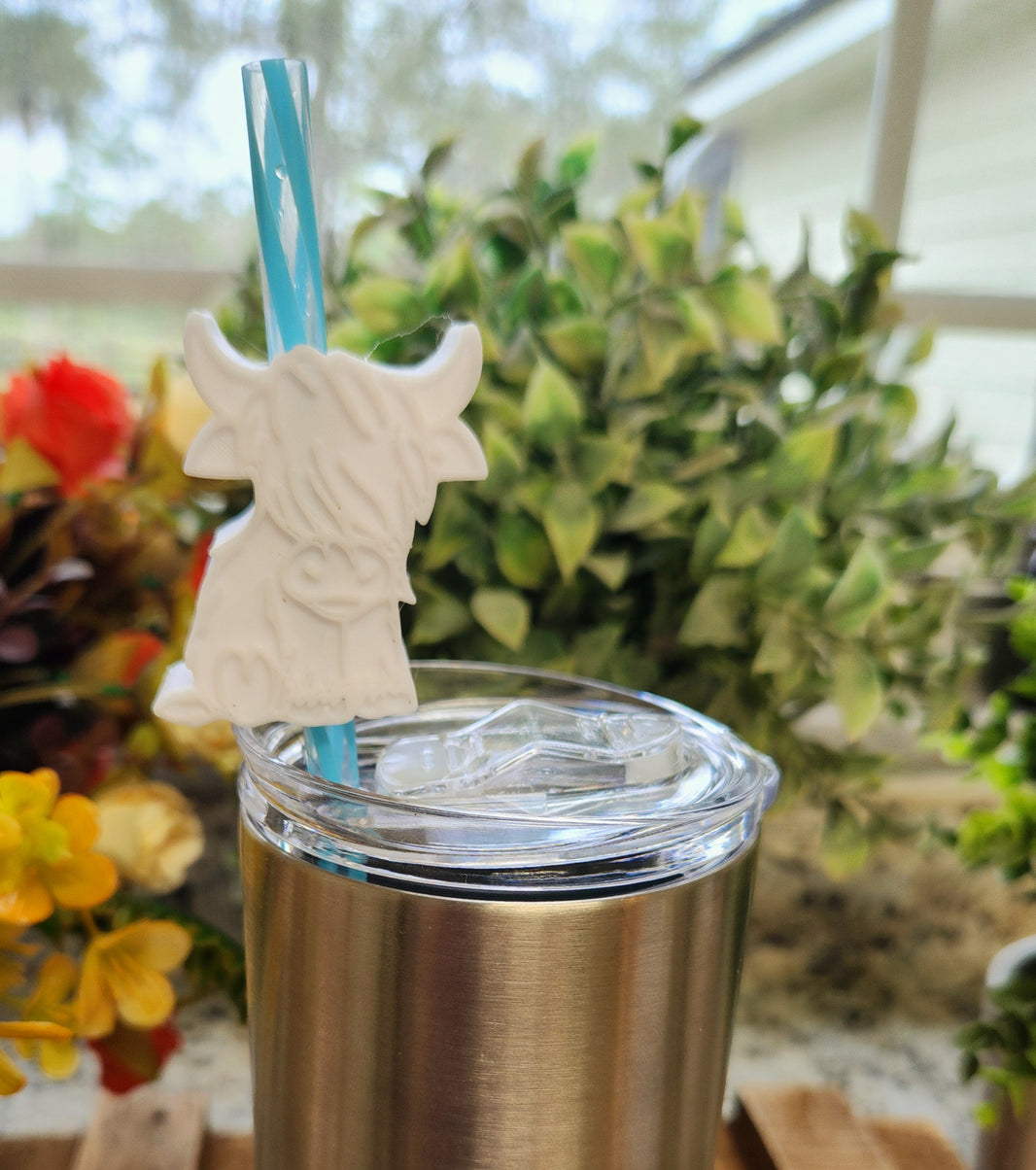 Straw Toppers – 3D Undercover